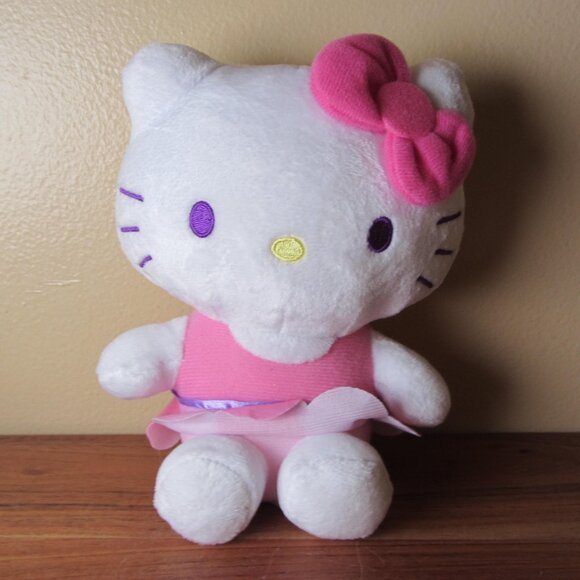 Hello Kitty | Toys | Plush Hello Kitty Sanrio 222 Sil34266 Megatoy ...